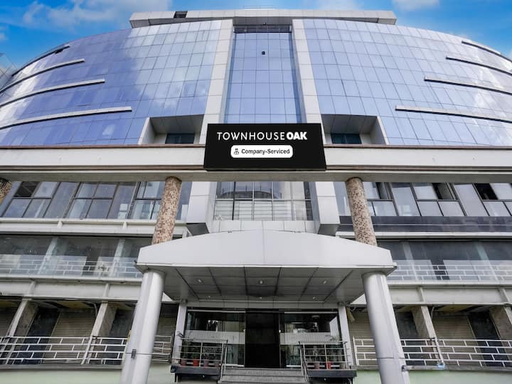Super Townhouse Oak Bharuch Près De La Gare - Ankleshwar