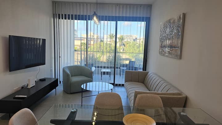 Stay: Engomi Gem 1| 1br | Balcony | Free Wi-fi - Nicosia