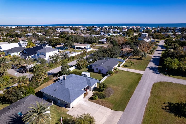 Hawaiian Heaven Home - Crescent Beach, FL
