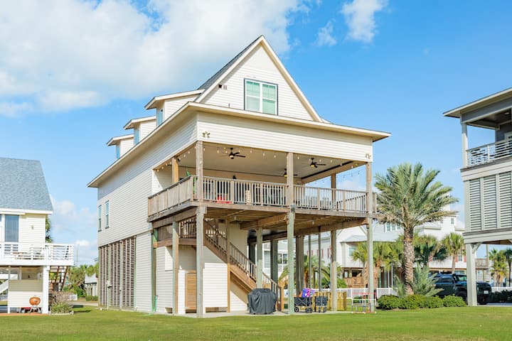 Epic Beachfront Dream Private Walk To Beach * Pool - Galveston Island, TX