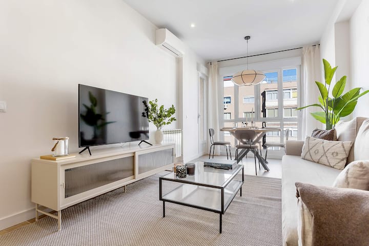 Stylish Bernabeu Apartment. Pedro Teixeira Madrid - Madrid