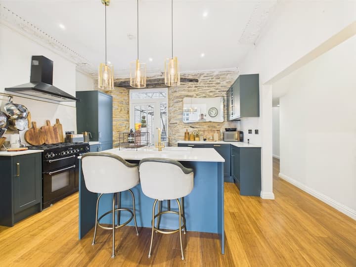 Beautiful Georgian Apartment - Near All Amenities - Penryn