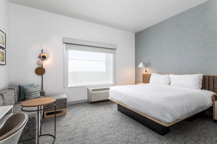 King Studio | Towneplace Sw | Full Kitchen - Orlando, FL