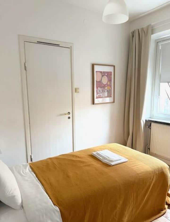 Homely Apartment In Charming Suburb - Solna