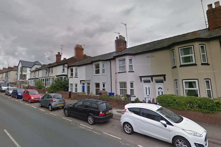 Central Mill Hill Home – Spacious 4br 1.5bath - 뉴마켓