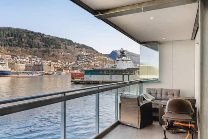 Large Seaside 2br - Balcony - Harbour City View - Bergen