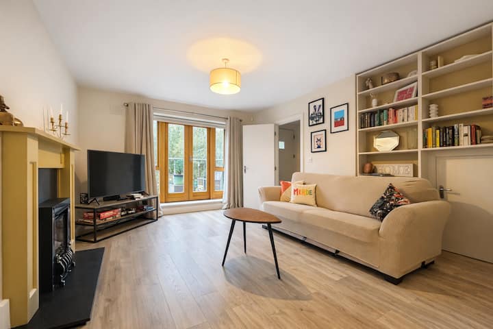 Bright 2bdr Split Level Apt Near Phoenix Park - ダブリン