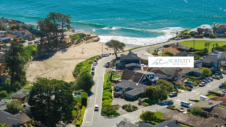 Sunny Cove Beachfront Beauty! - Santa Cruz, CA