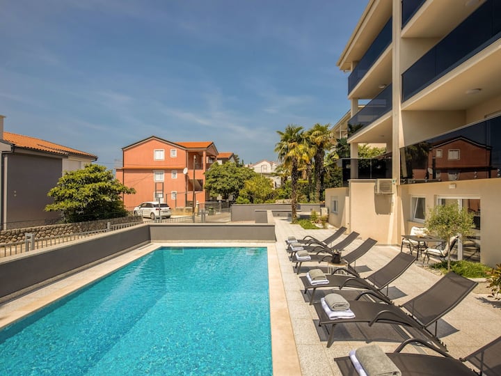 Modernes Apartment In Crikvenica Mit Gemeinschafts - Crikvenica