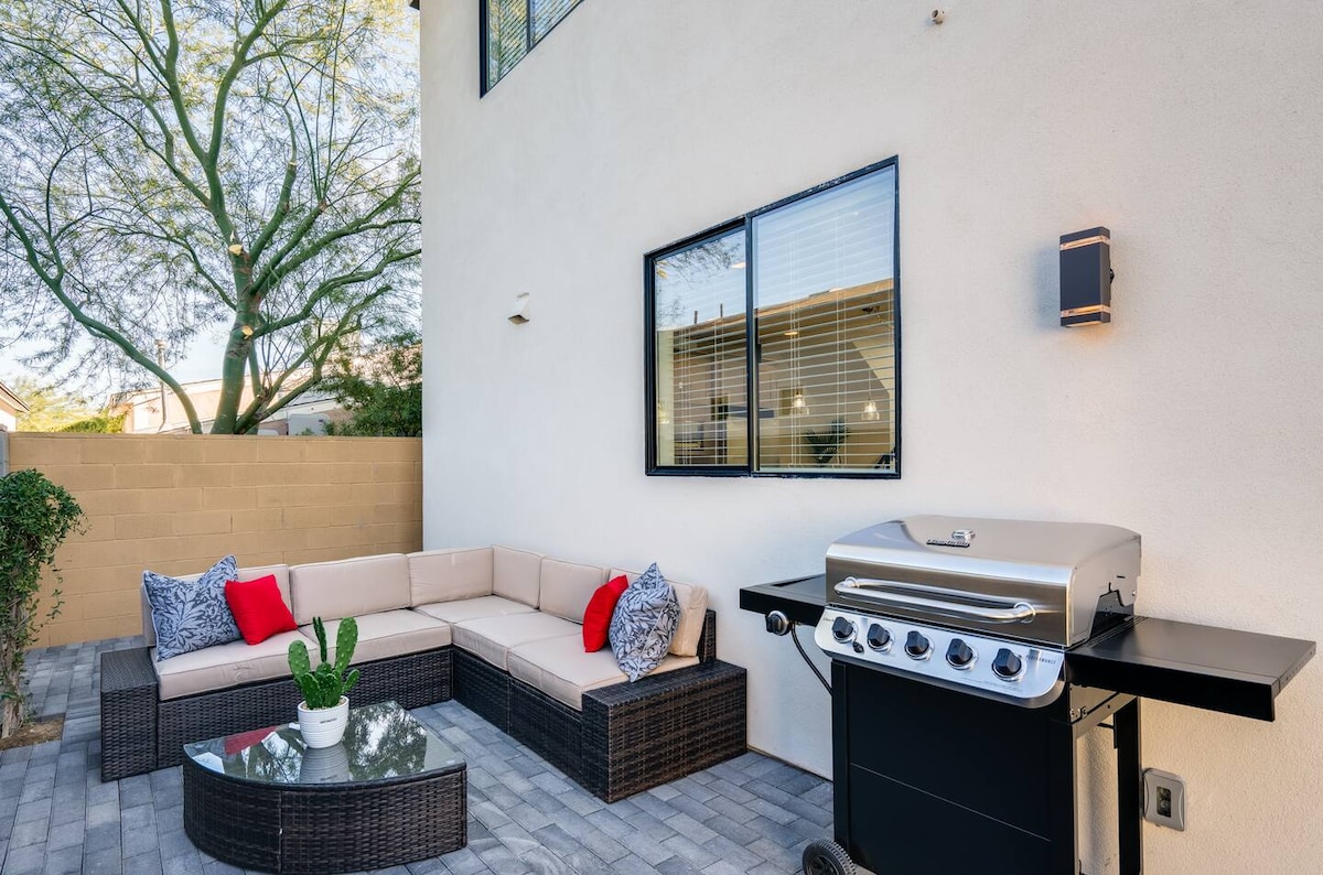 Stylish NEW 3BR Home in Historic Phoenix Coronado - Houses for Rent in ...