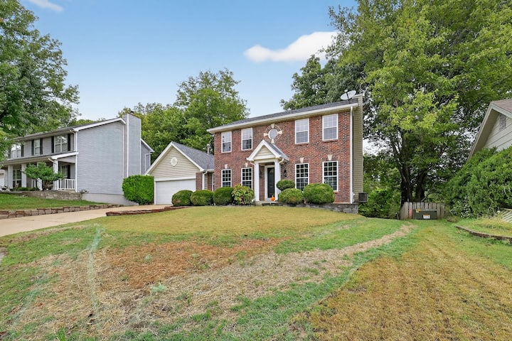 King’s Corner Retreat By Staylage - Chesterfield, MO