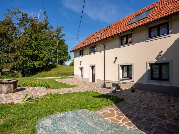 Studio Für 4 Personen Ca. 106 M&sup2; In Gozd, Kra - Idrija