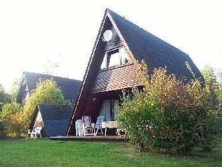 Spitzdachferienhaus Mit Schwedenofen Und Garten - Waabs
