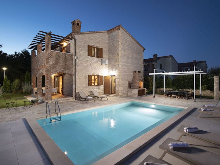 Villa Paradis 13 By Interhome - Peroj