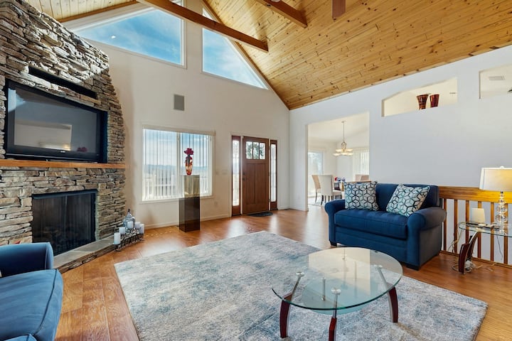 5br Home W/fire Pit, Mountain Views & Dog Friendly - Franklin, NC