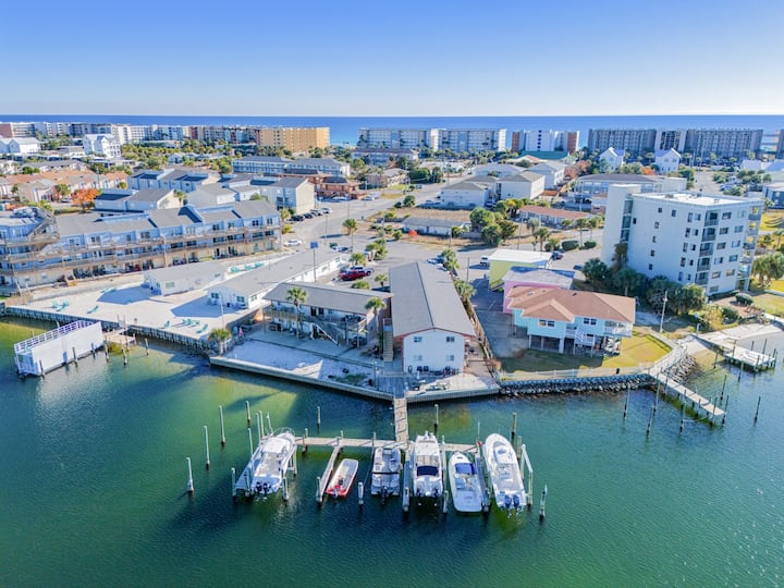 Dockside Daydream By The Bay Short Walk To Gulf - Okaloosa Island, FL