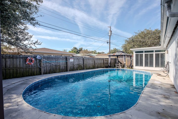 Pinellas Paradise - Pool Oasis - Pinellas Park - St. Petersburg, FL