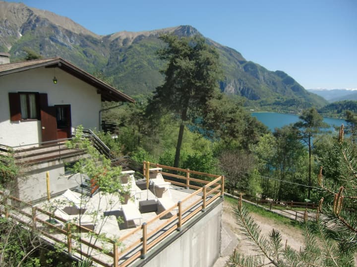 Wohnung Im Ersten Stock Mit Schönem Seeblick - Ledro