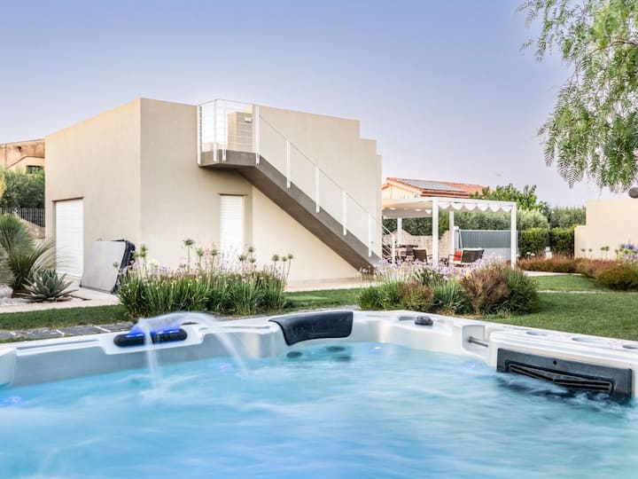 'Villa Paolo' Mit Gemeinschaftspool By Interhome - Avola