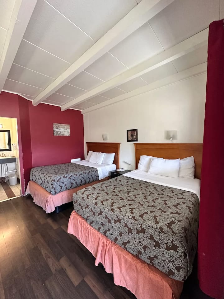 Highlander Room 2 | Private Room In Williams - Williams, AZ