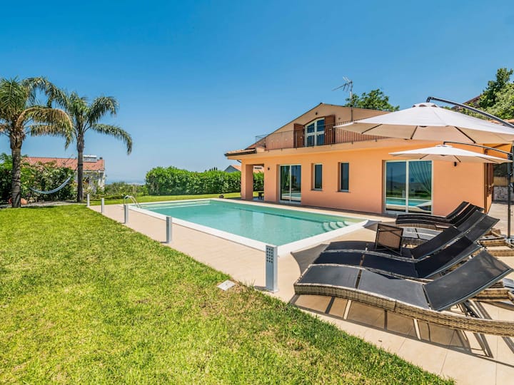 Berghütte "Villa Malú" Mit Blick Auf Das Wasser - Terme