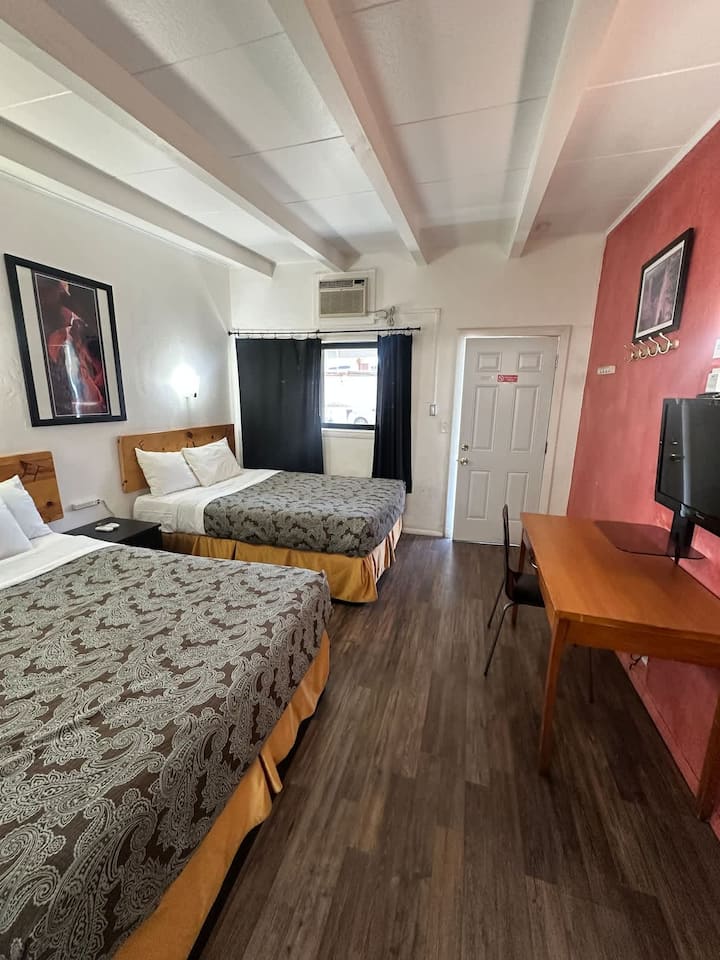 Highlander Room 5  | Private Room Near Route 66 - Williams, AZ