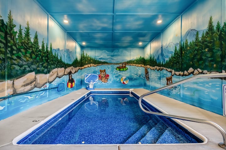 Firefly Haven *Pool, Hot Tub & Prime Location - Pigeon Forge, TN