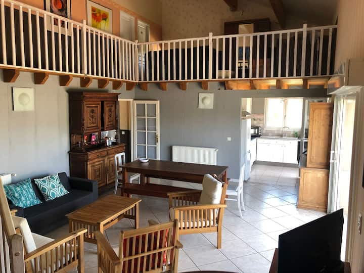 Aube-sur-la-vallée, Weitläufig Mit Blick Auf Das T - Saint-Cirq-Lapopie