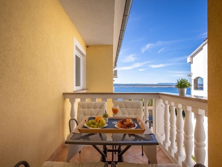 Wohnung Mit Terrasse Und Meerblick By Interhome - Dramalj