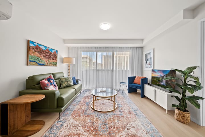 Braddon Retreat: Spacious 1-bed With Parking - Canberra