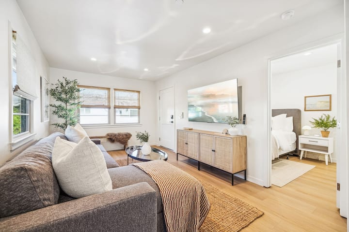 Casa Yano Apartment 6 - Coastal Comfort - Santa Barbara, CA