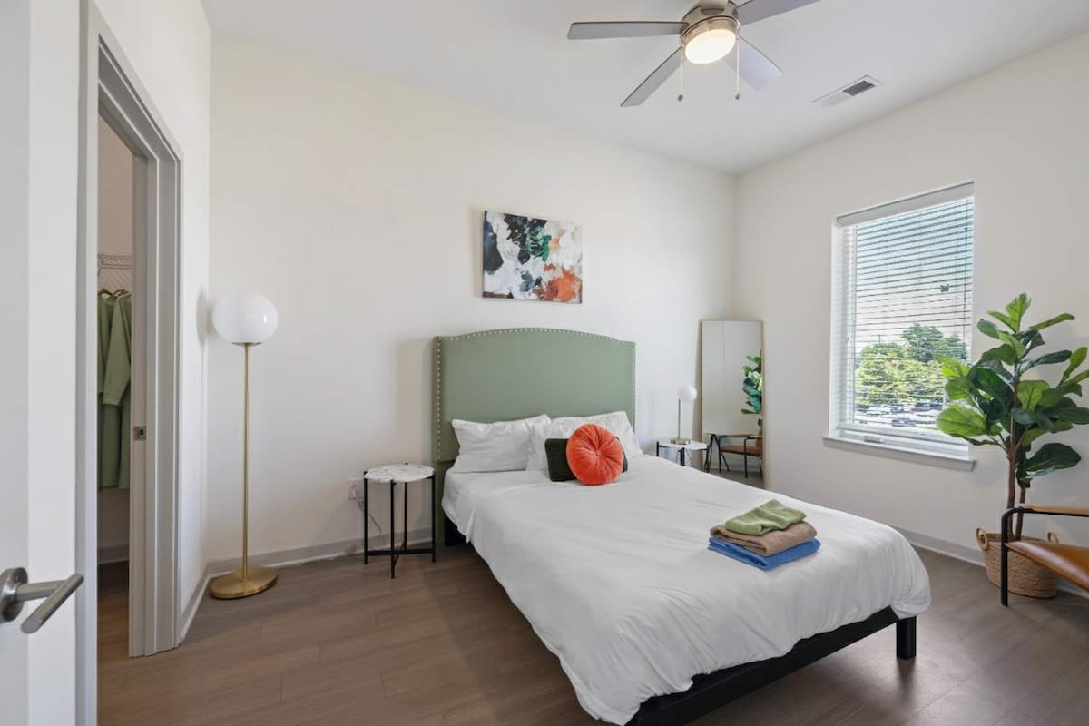 Stylish 2BR in NuLu by CozySuites - Flats for Rent in Louisville ...