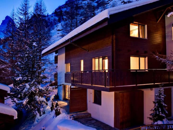 Freistehendens Chalet Zen Zermatt An Bester Lage - Zermatt