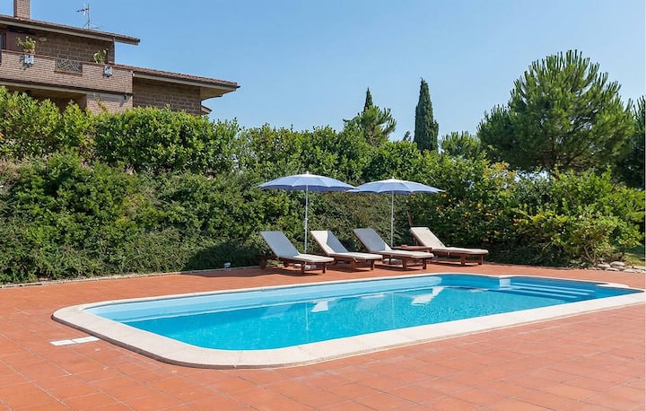 Awesome Home In Morro D'oro - Roseto degli Abruzzi