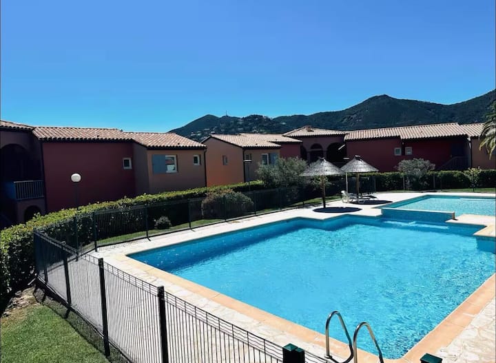 Logement Lumineux Avec Terrasse Et Vue Mer - Théoule-sur-Mer