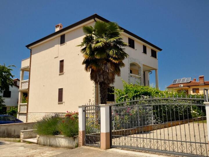 Wohnung "Jutta" Mit Terrasse By Interhome - Cittanova