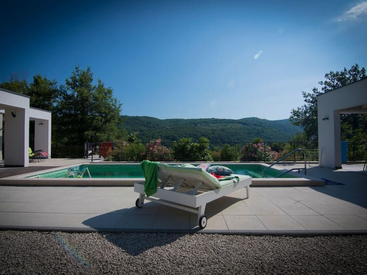 In Brkač Mit Kleiner Terrasse By Interhome - Montona