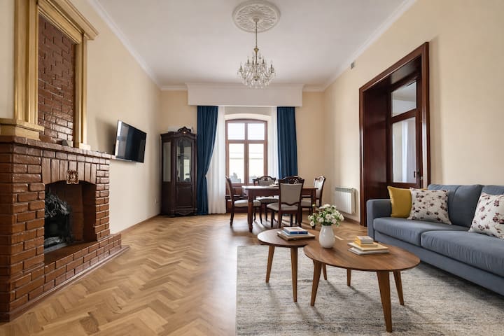 Historic Museum 2br On Nizami St - Azerbaijan