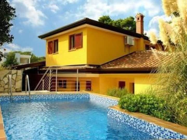 In Buje Mit Barbecue By Interhome - Izola