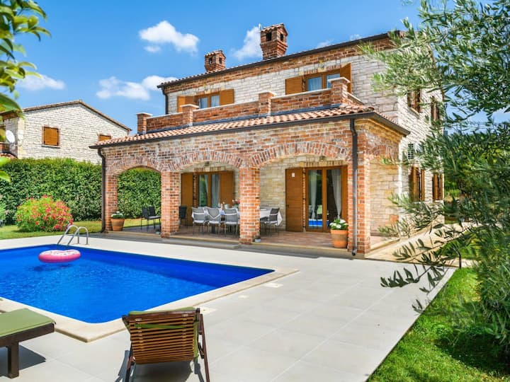 Villa Amani By Interhome - Peroj
