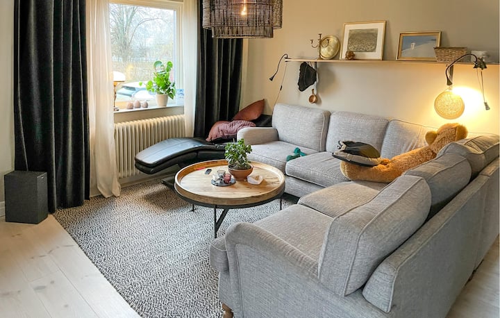 Gorgeous Home In öRebro With Sauna - Örebro