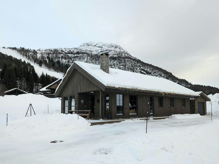 Cabin With Ski In/out Near Stryn Alpine Resort - Loen