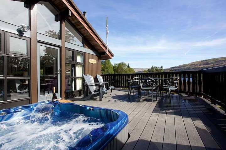 Ardeonaig Rock, Luxury Lodge With Hot Tub - Loch Tay