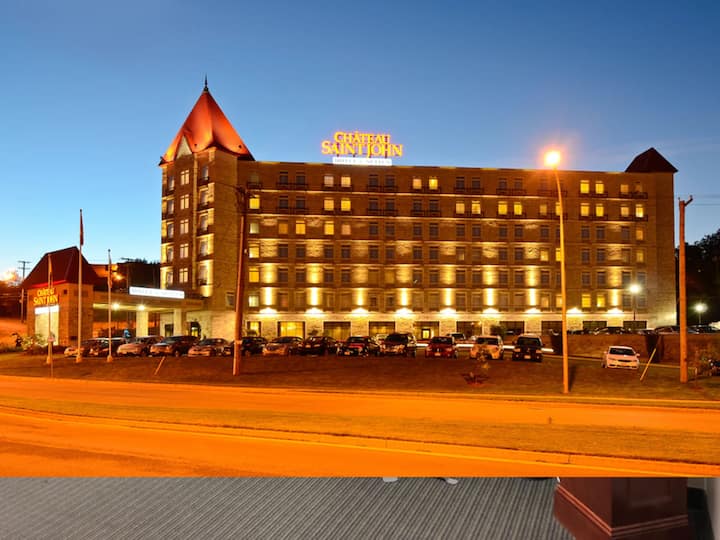 Queen Suite| Chateau Saint John| Near Irving Oil - Saint John
