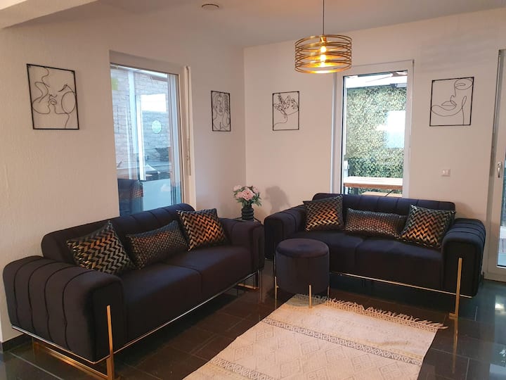 Karlsruhe Holiday & Business Home - Karlsruhe