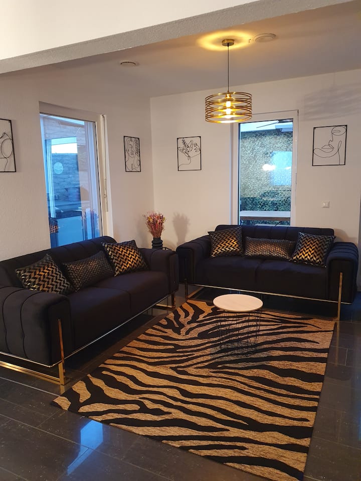 Karlsruhe Holiday & Business Home - Karlsruhe