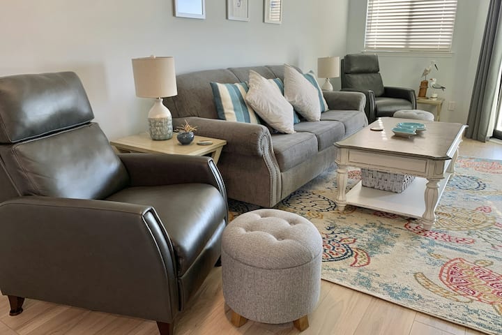 2br Home With Marsh View, Shared Pool, & Balcony - Edisto Island, SC