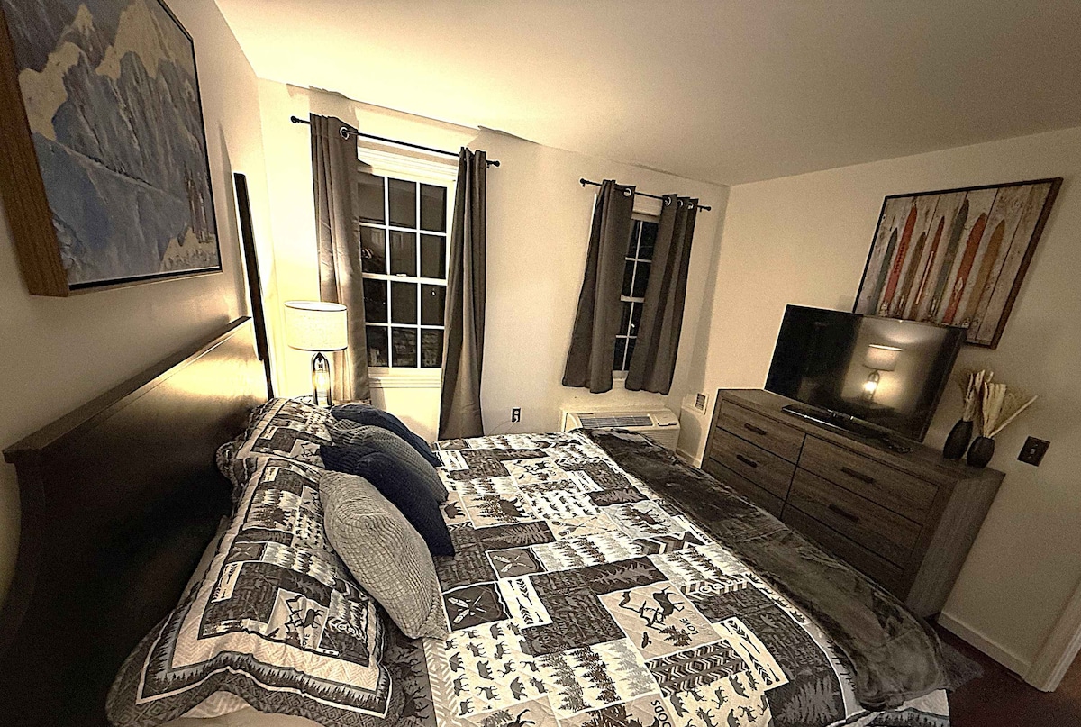 Suite Mountain Getaway Ski OnOff Jiminy Peak - Ful - Appartements à ...