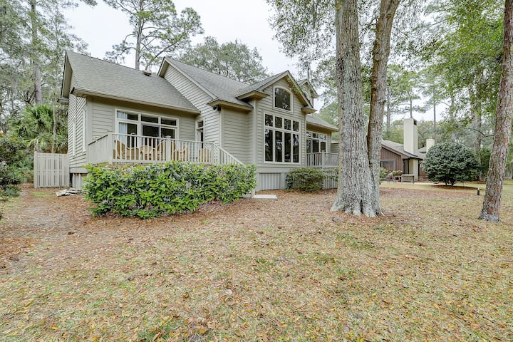 4 Br Tree-lined Home With Deck And Fireplace - Hilton Head Island, SC