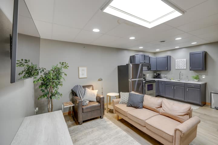 Modern Yankton Apartment Near Riverside Park! - Yankton, SD